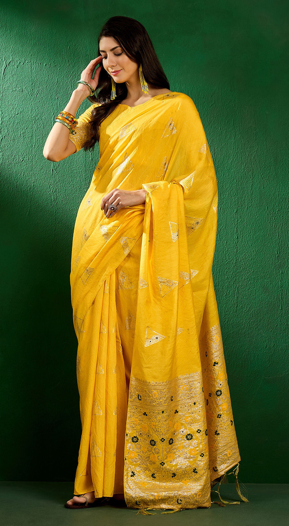 Party Wear, Traditional Yellow color Blended fabric Saree : 1935108