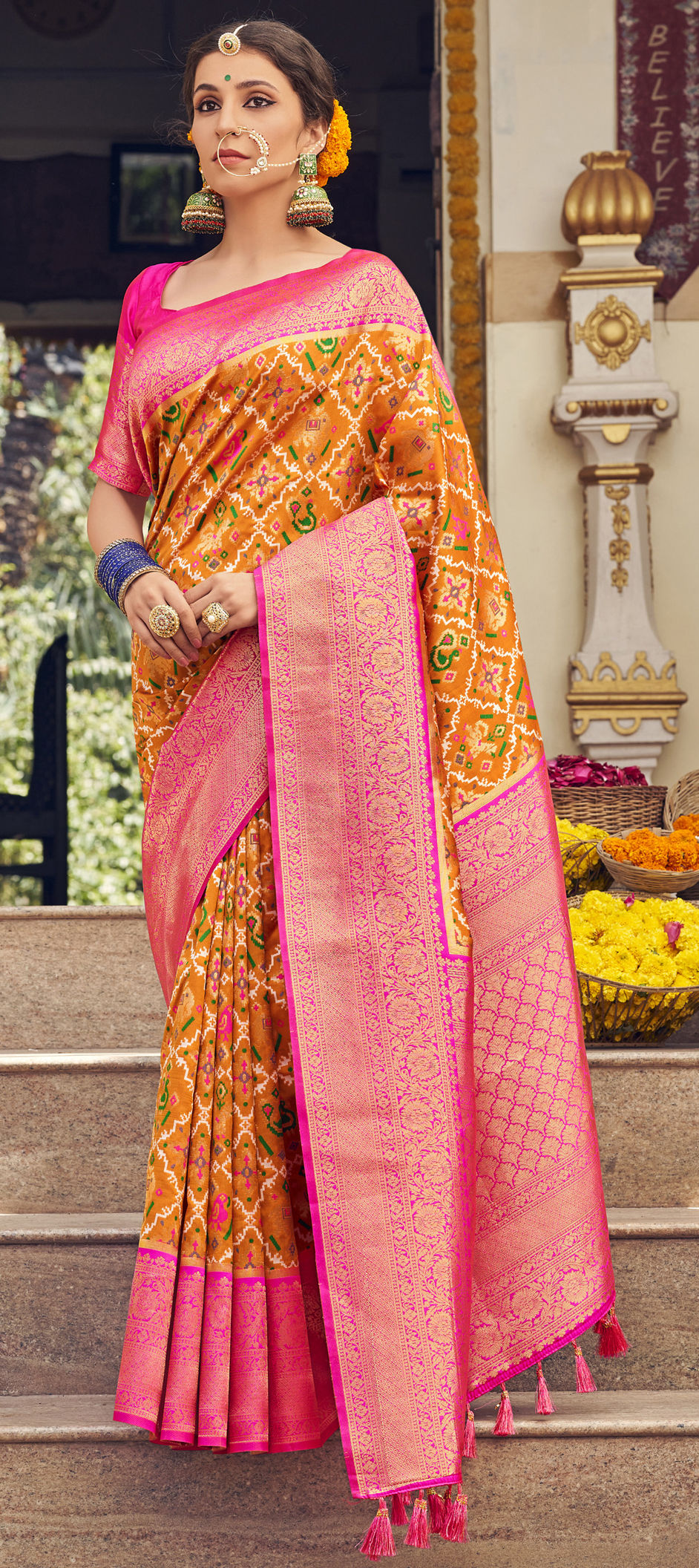 Party Wear, Traditional Yellow color Patola Silk fabric Saree : 1950301