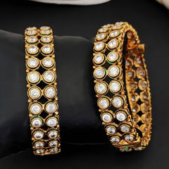 White and Off White color Metal Alloy metal Bangles : 1936308