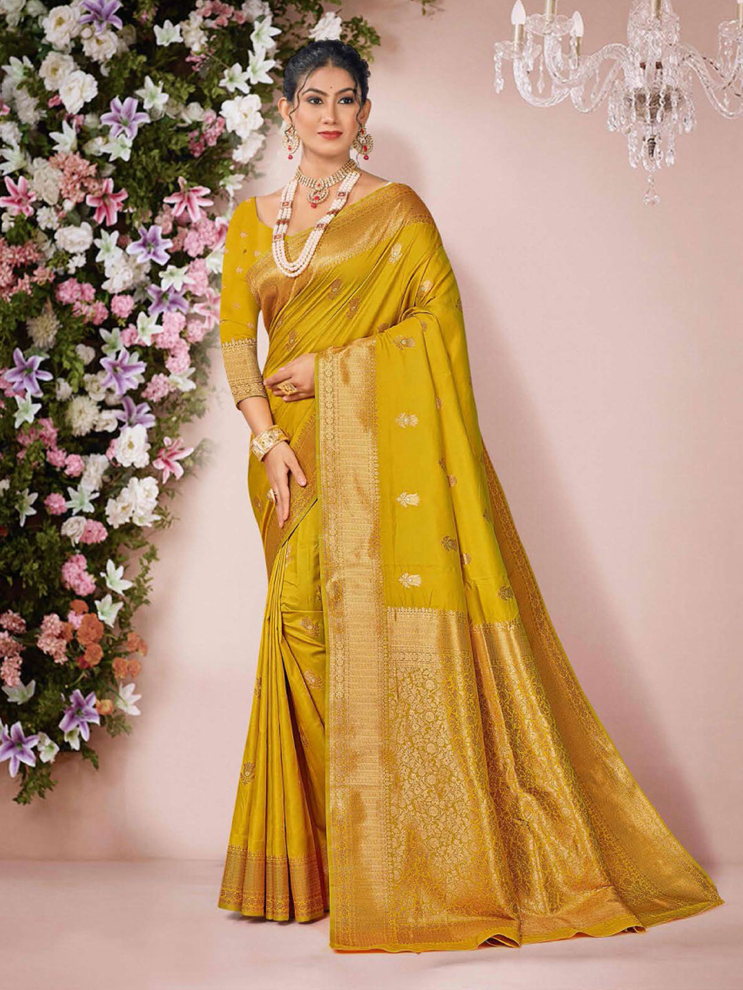 Festive, Traditional Gold color Silk fabric Saree : 1960841